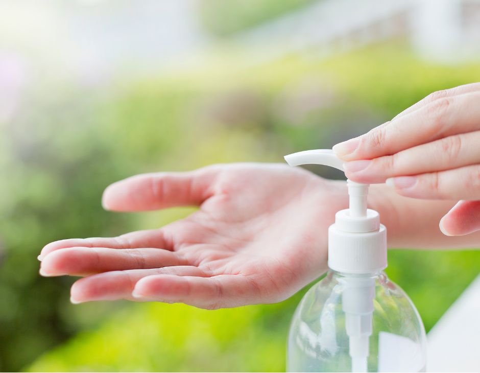 Can’t get your hands on hand sanitizer? Make your own - The Freaky Clean